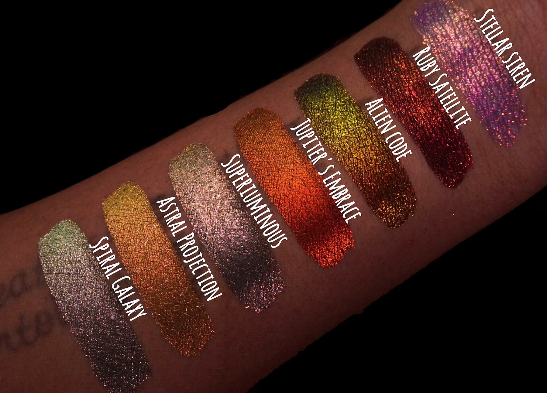 Ruby Satellite - multichrome eyeshadow